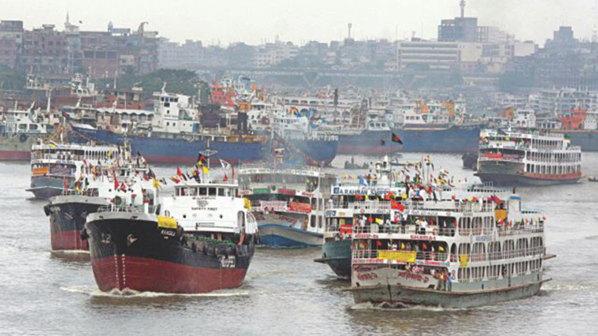 Launch services suspended on 11 Bhola routes | The Daily Star